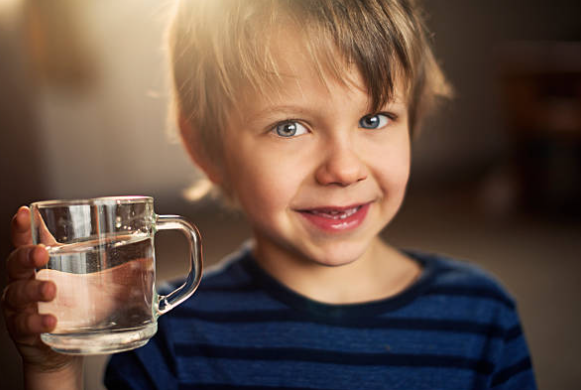 How Much Water Should A Kid Drink? – FJBottle Official Website